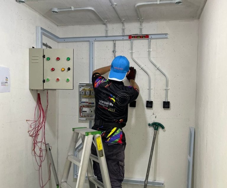 Single-Phase Electrical Installation & Maintenance (F432-005-2:2019 ...